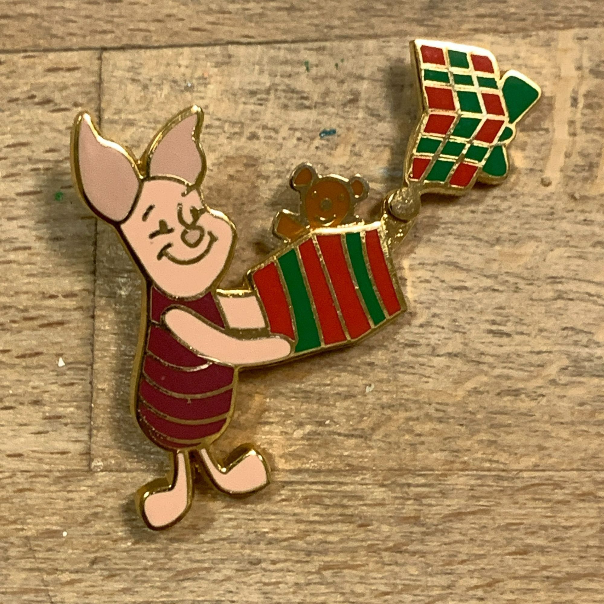 Disney Piglet - Christmas Present - Walt Disney World Collectible P ...