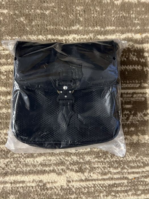 Trapstar London Trapstar Irongate T Cross Body Bag - Black Edition ...