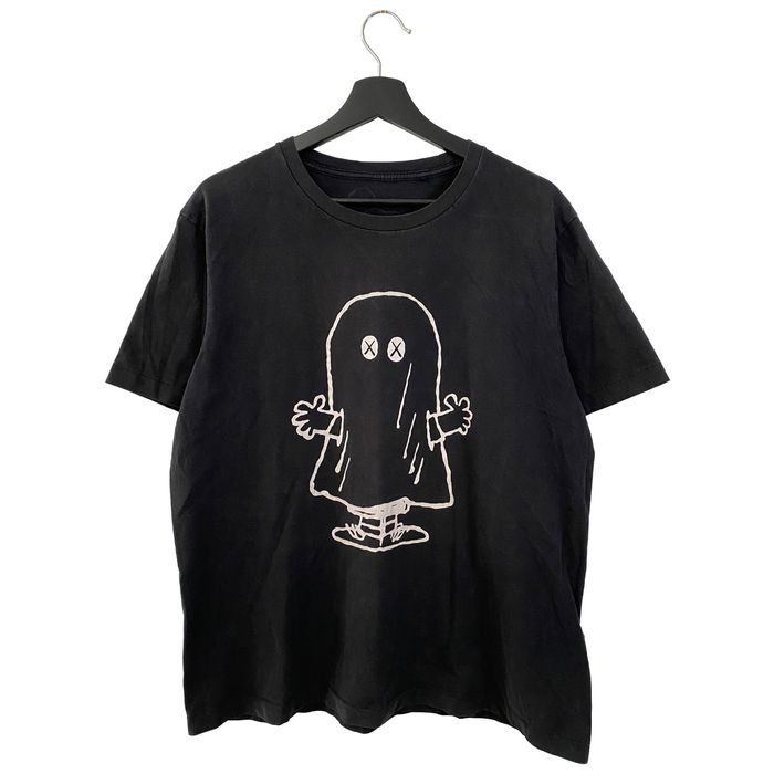Uniqlo KAWS x Uniqlo x Peanuts Halloween Ghost tee black | Grailed