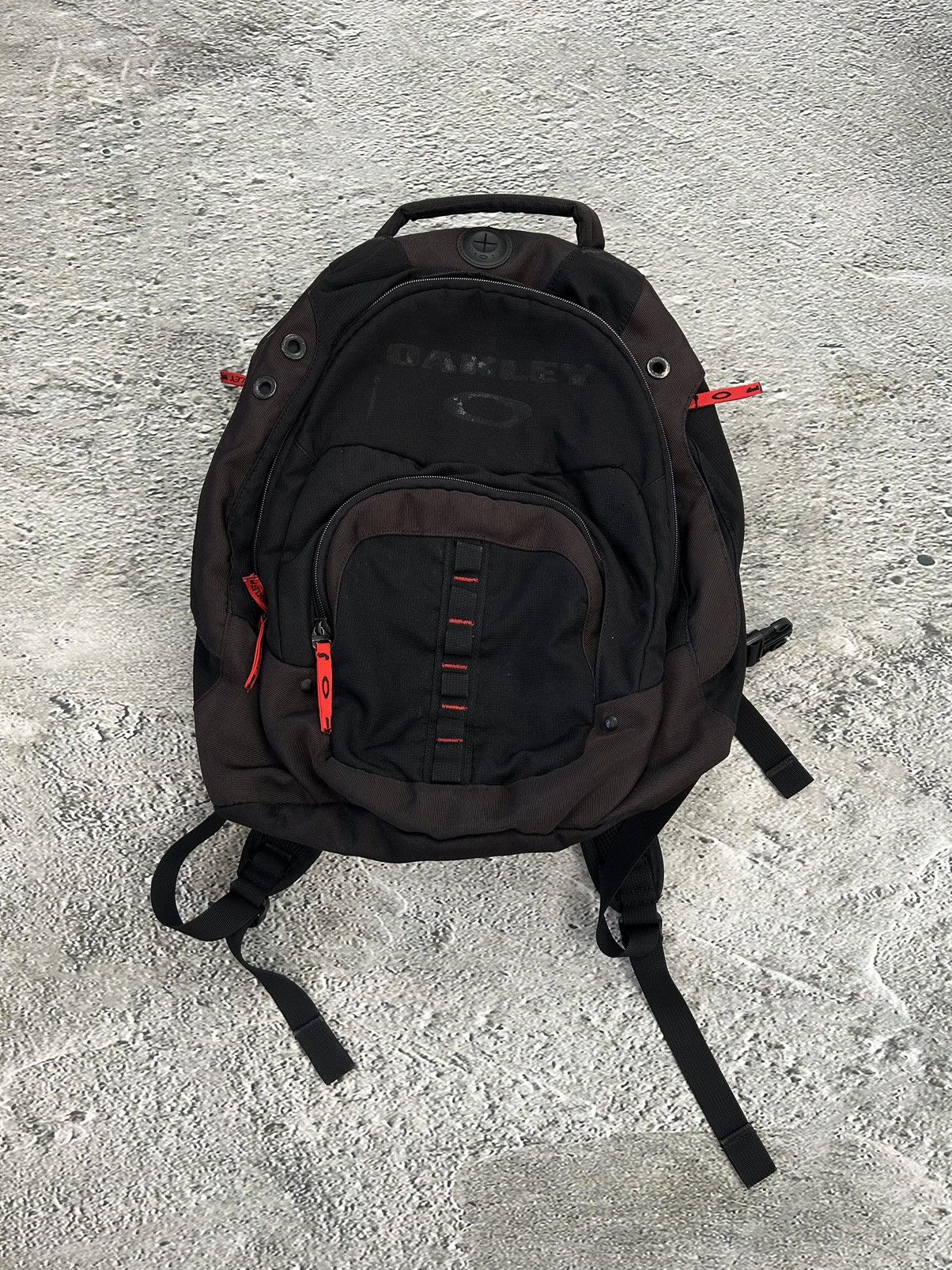 Oakley × Vintage Oakley fifty-pack backpack black red Y2K tactical ...