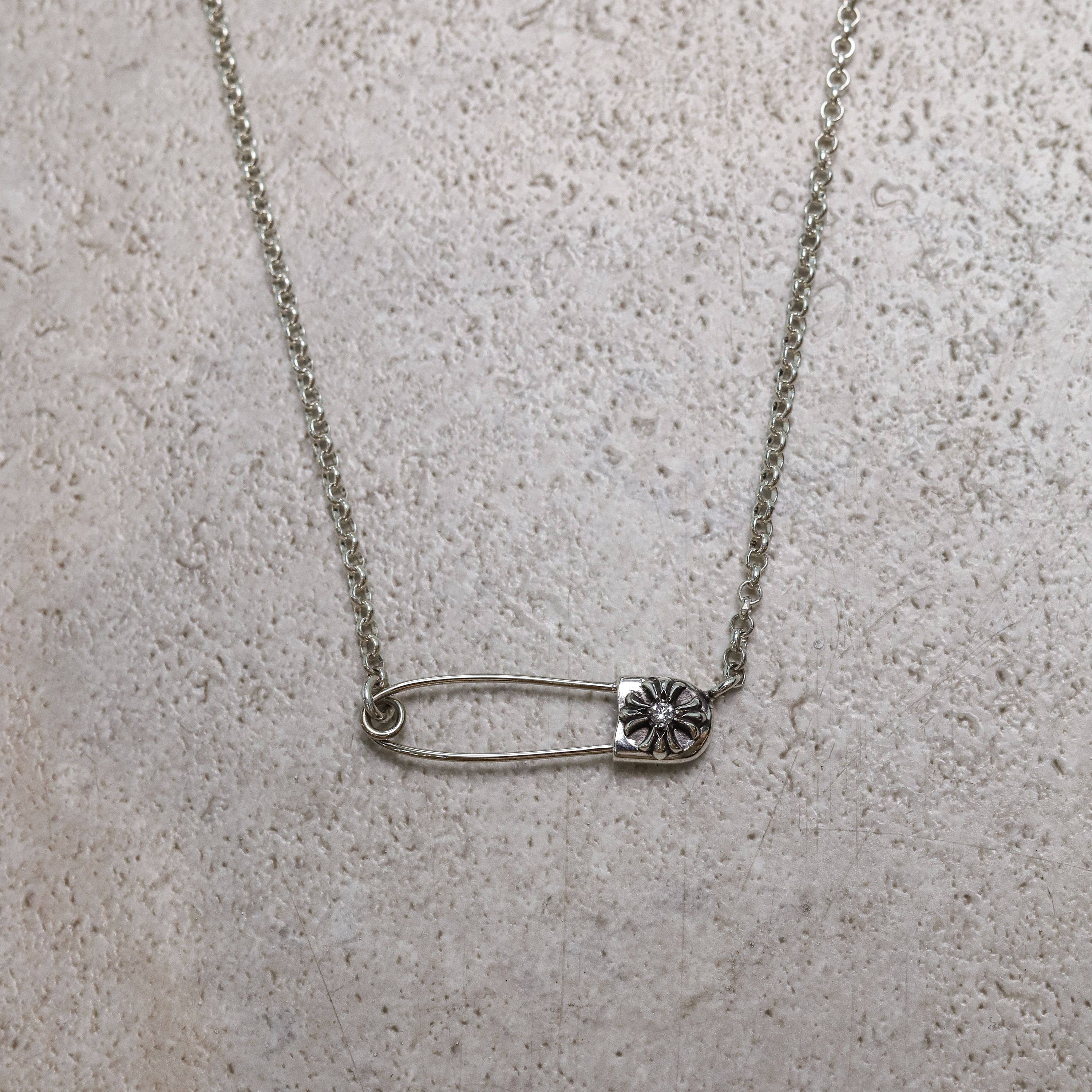 Chrome hearts safety pin necklace store