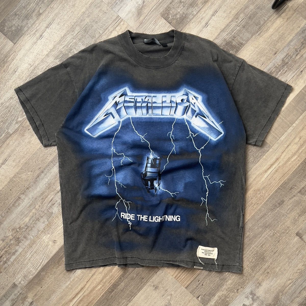 Metallica Represent Metallica Ride the Lightning Tee | Grailed