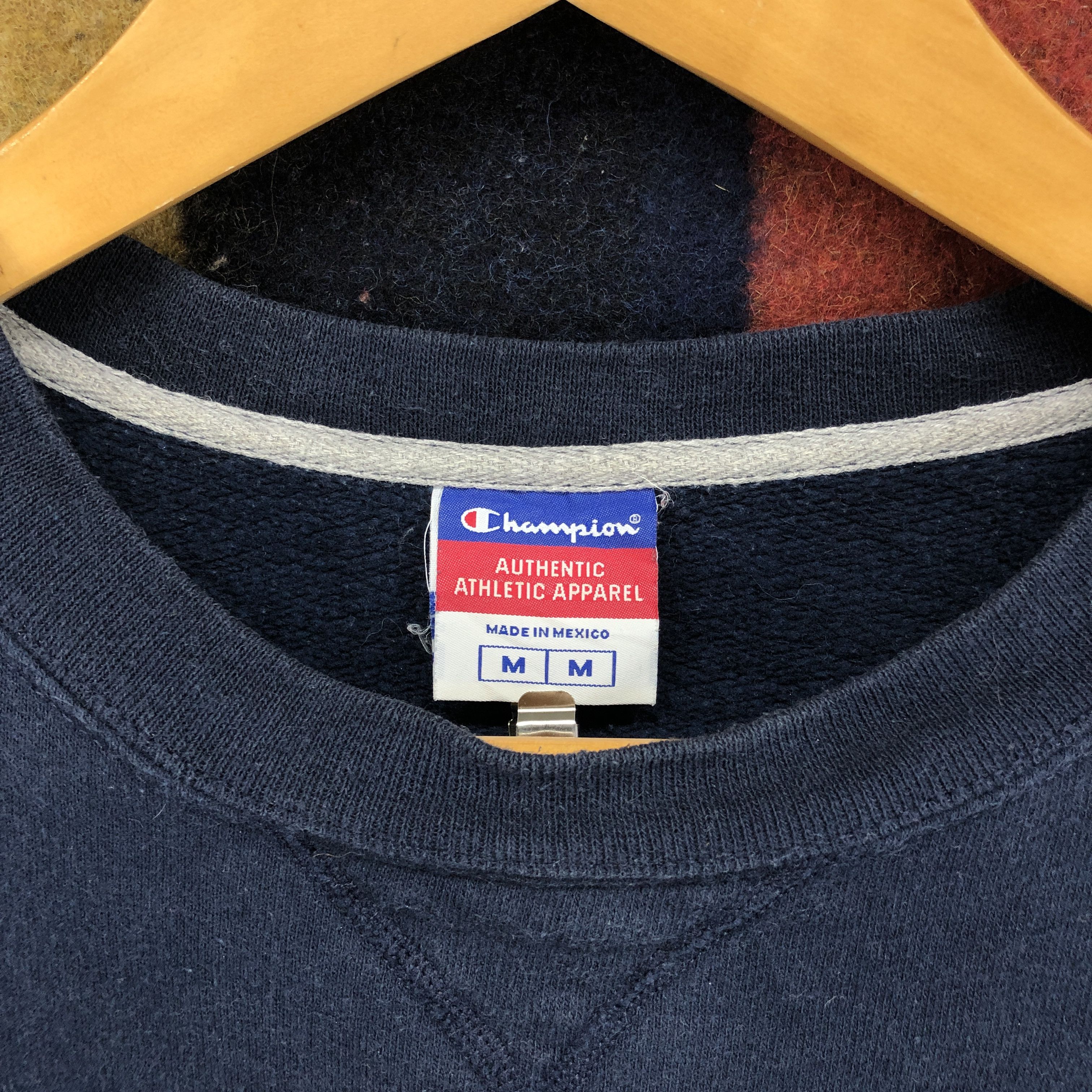 Champion × Military × Vintage Y2K Vintage U.S NAVY MEMORIAL Crew Neck ...