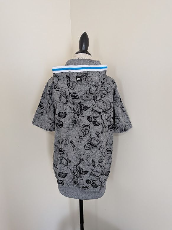 Ecko Unltd. Ecko Unltd short sleeve grey kangaroo pocket sz M NWT ...