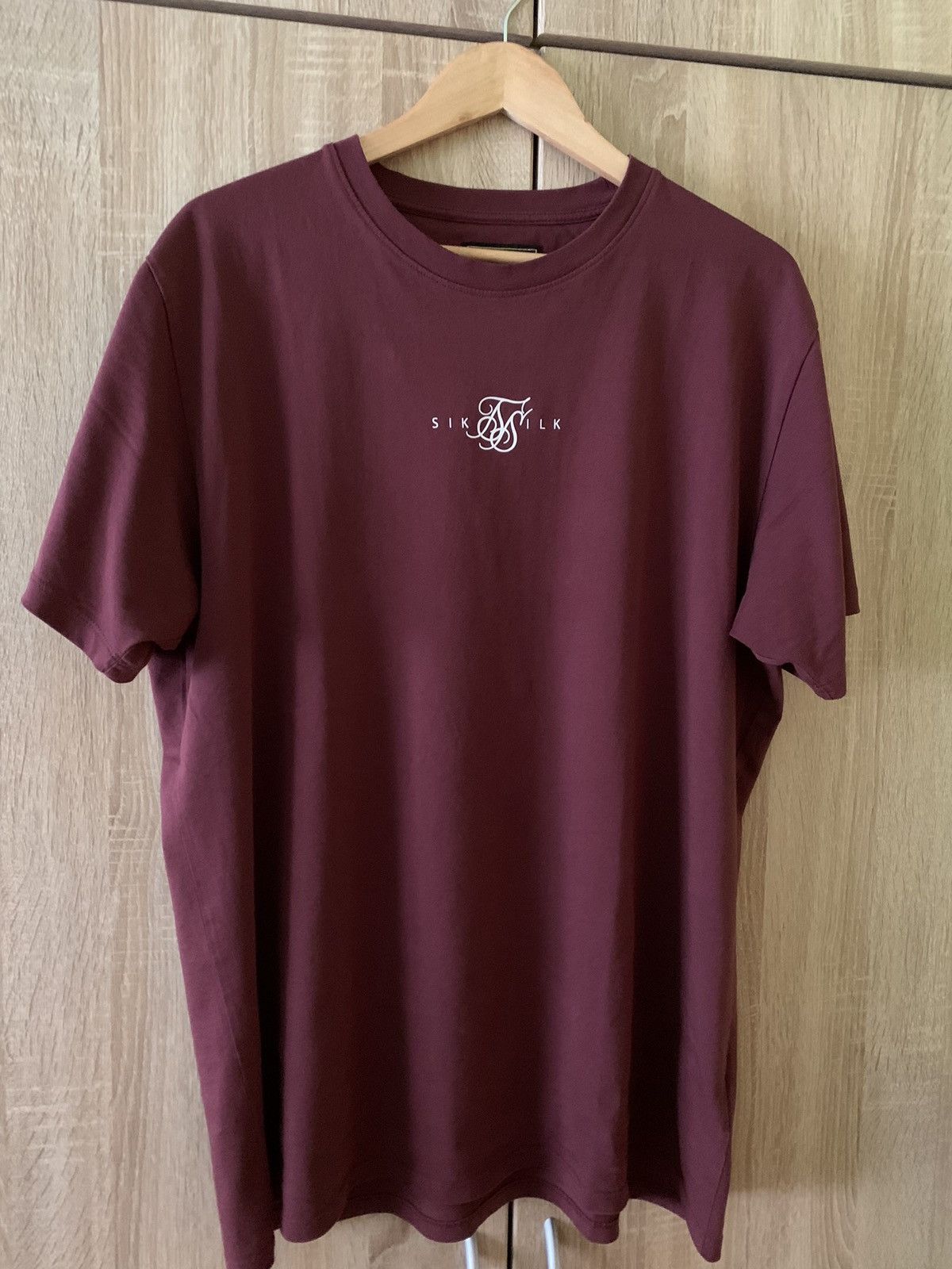 Sik Silk Siksilk burgundy red t-shirt | Grailed