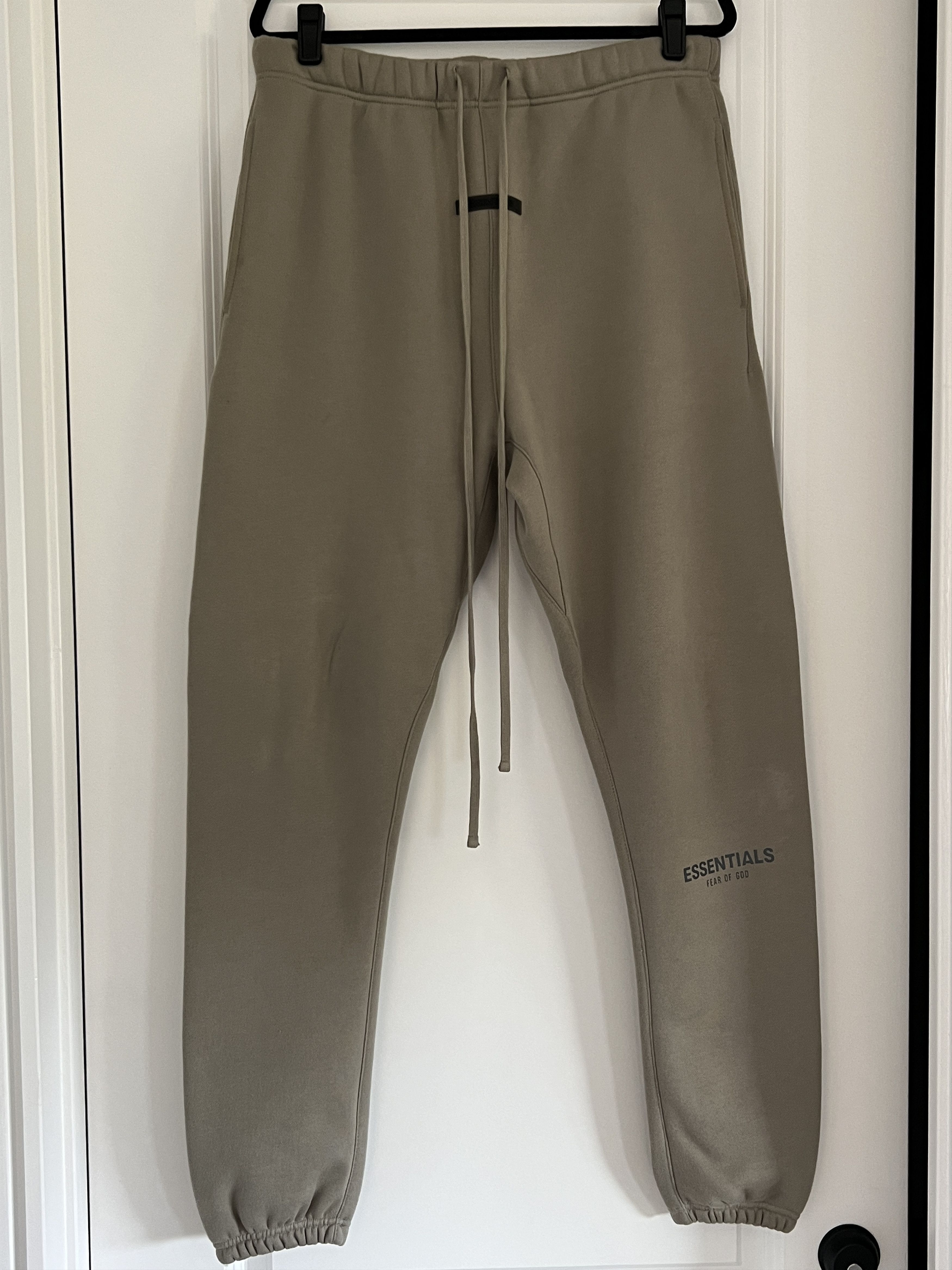 Essentials × Fear of God Fear of God Essentials Sweatpants (SS21 – Moss ...