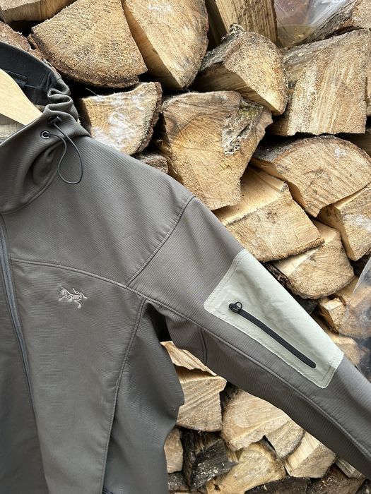 Arc'Teryx RARE VTG arcteryx soft shell hooded jacket army military ...