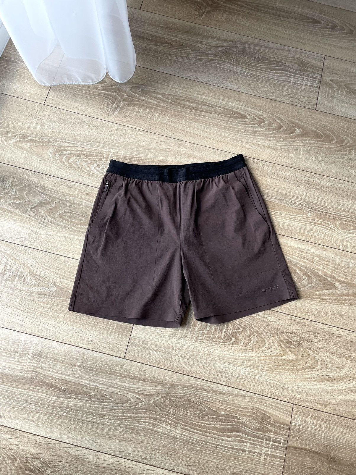 Represent Clo. × Streetwear Represent Clo Training Crew Gym Shorts ...
