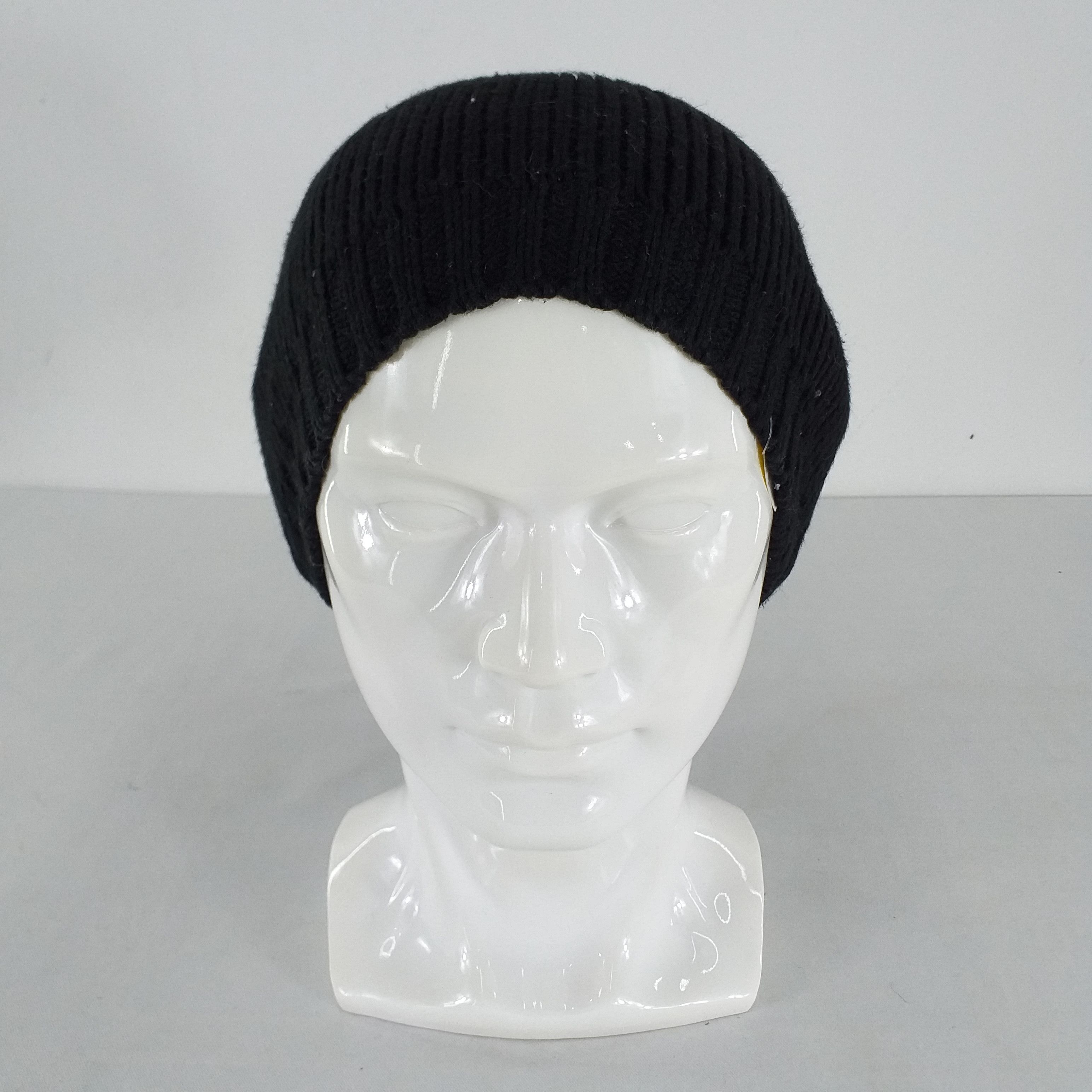 Uniqlo Uniqlo Plain Snow Cap Hat Beanie -BN225 | Grailed