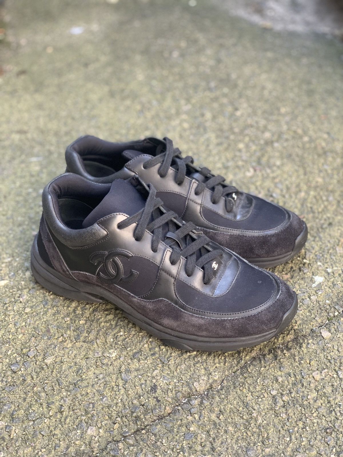 Chanel Black CC Low Runners | Grailed