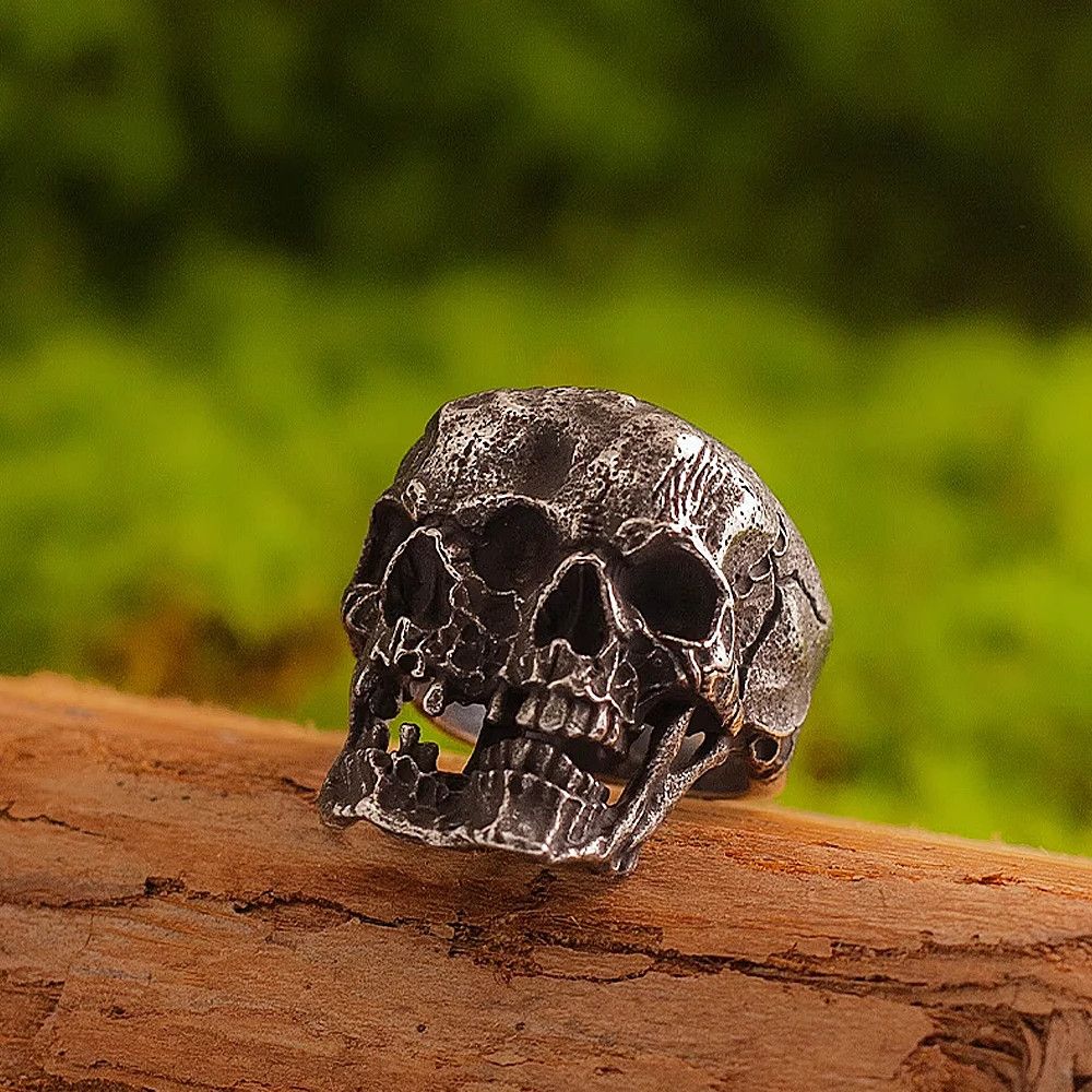 Vintage Gothic Skull Ring | Grailed