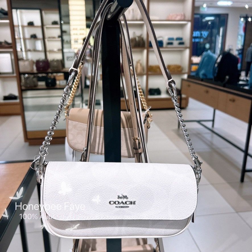 Coach Hailey Flap Bag In Signature Canvas CAN70 | Grailed