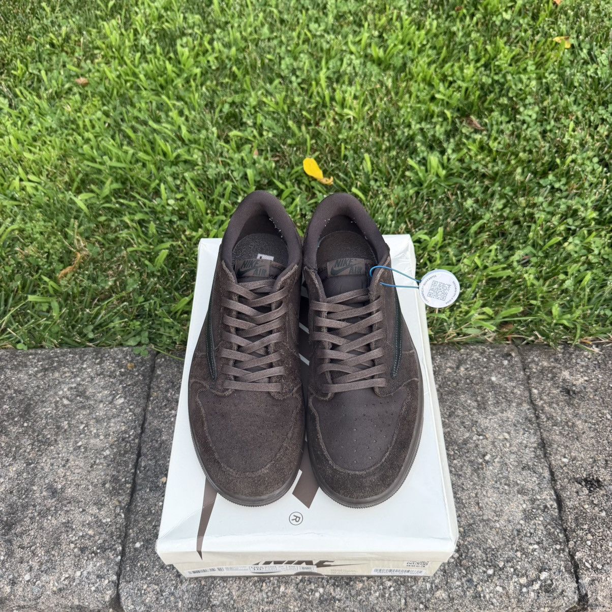 Travis Scott Velvet Brown