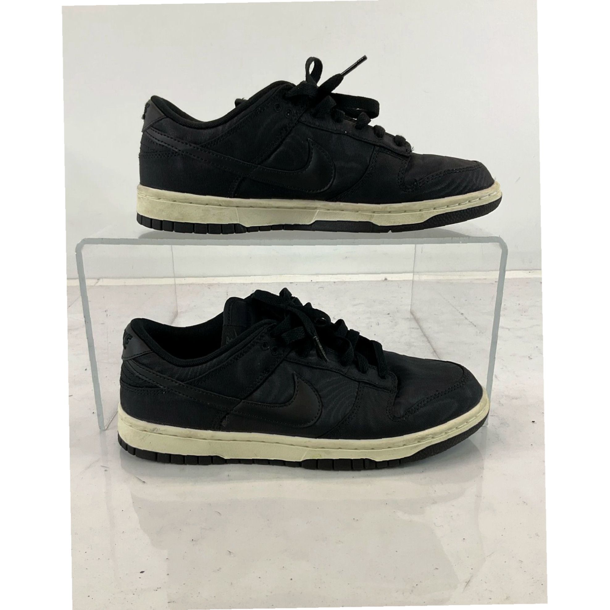 Nike Luxurious Black Canvas Upper Nike Dunk Low Lace Up Sneakers in ...