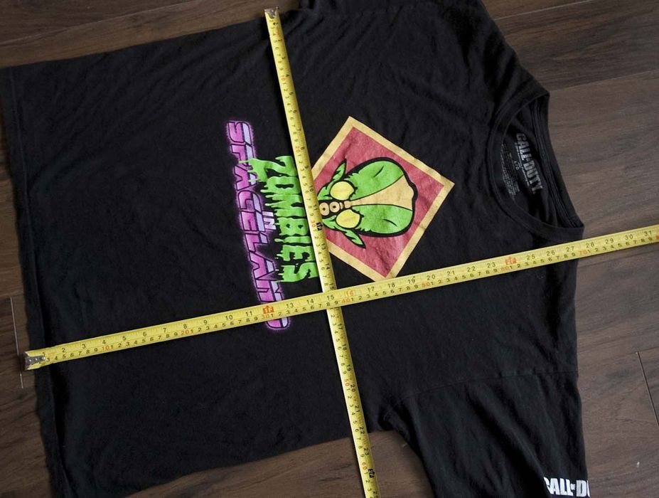 Streetwear Call of Duty T Shirt Zombie in Spaceland Size L | Grailed