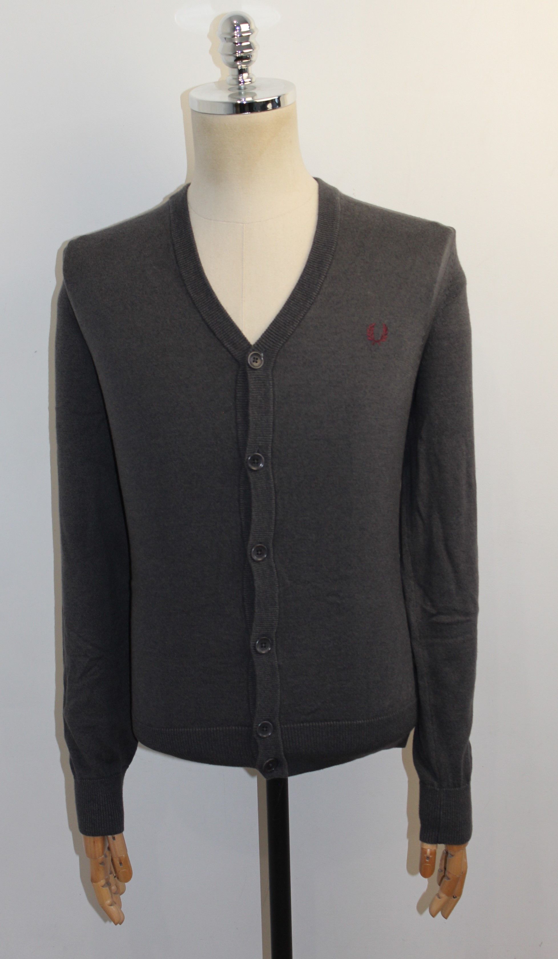 Fred Perry × Streetwear Men's Fred Perry Button Down Grey Cardigan ...
