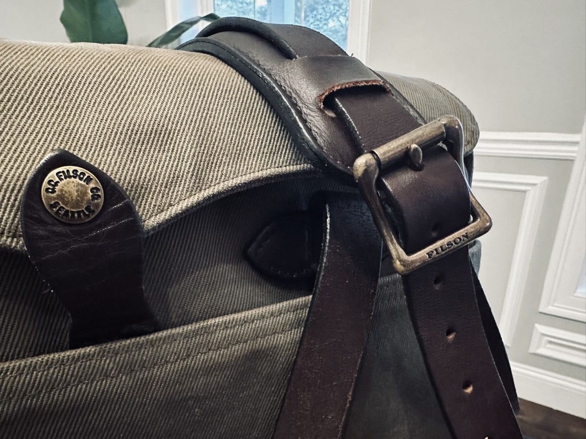Filson RUGGED TWILL ORIGINAL BRIEFCASE | Grailed