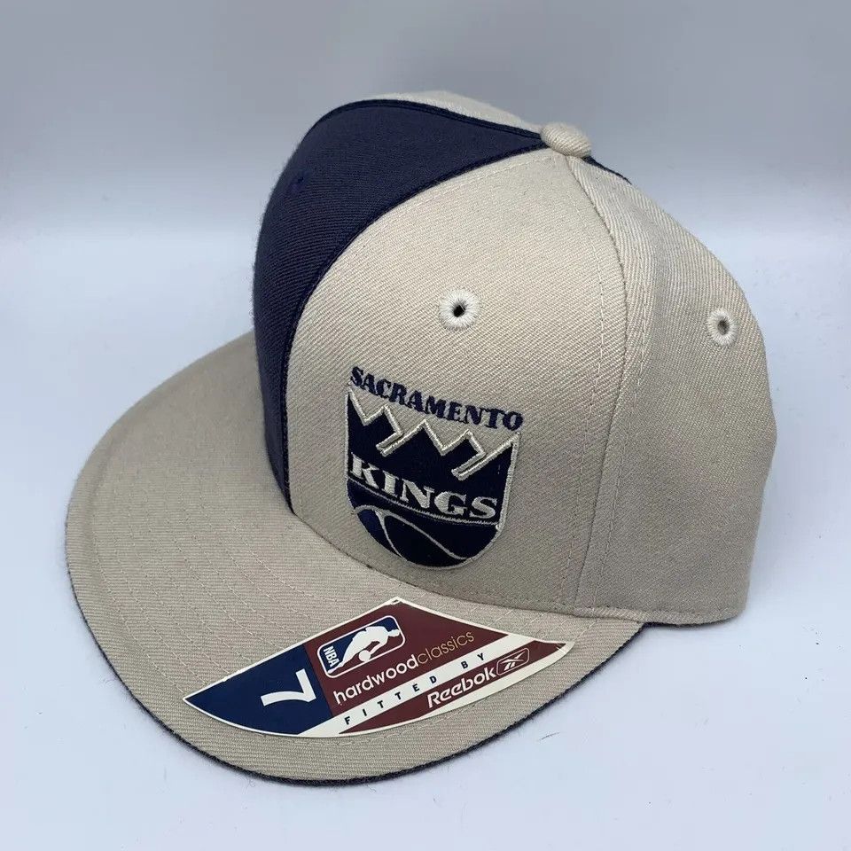 NBA × Reebok × Vintage Vintage Sacramento Kings Size 6 3/4 NBA Mens Hat ...