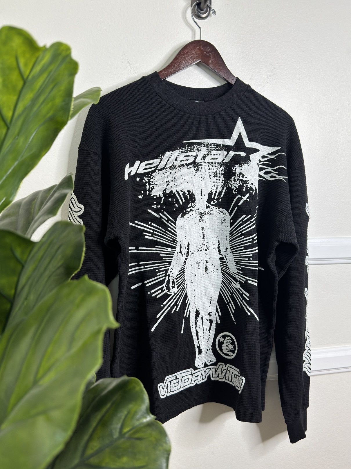 HELLSTAR Hellstar Studios Victory Thermal Black | Grailed