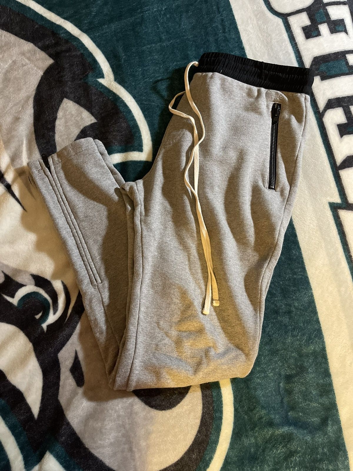 Pacsun Fear of God Essentials Sweats | Grailed