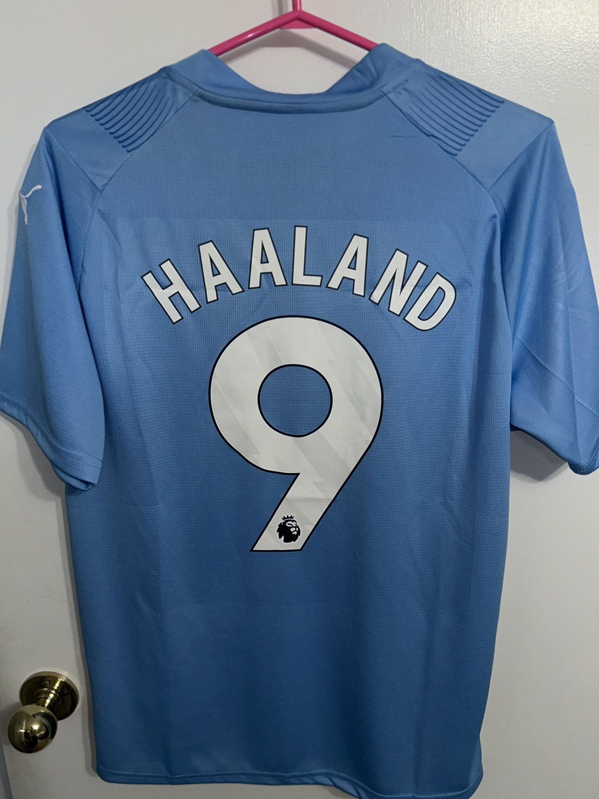 Puma 23/24 Manchester City home kit - Haaland #9 | Grailed