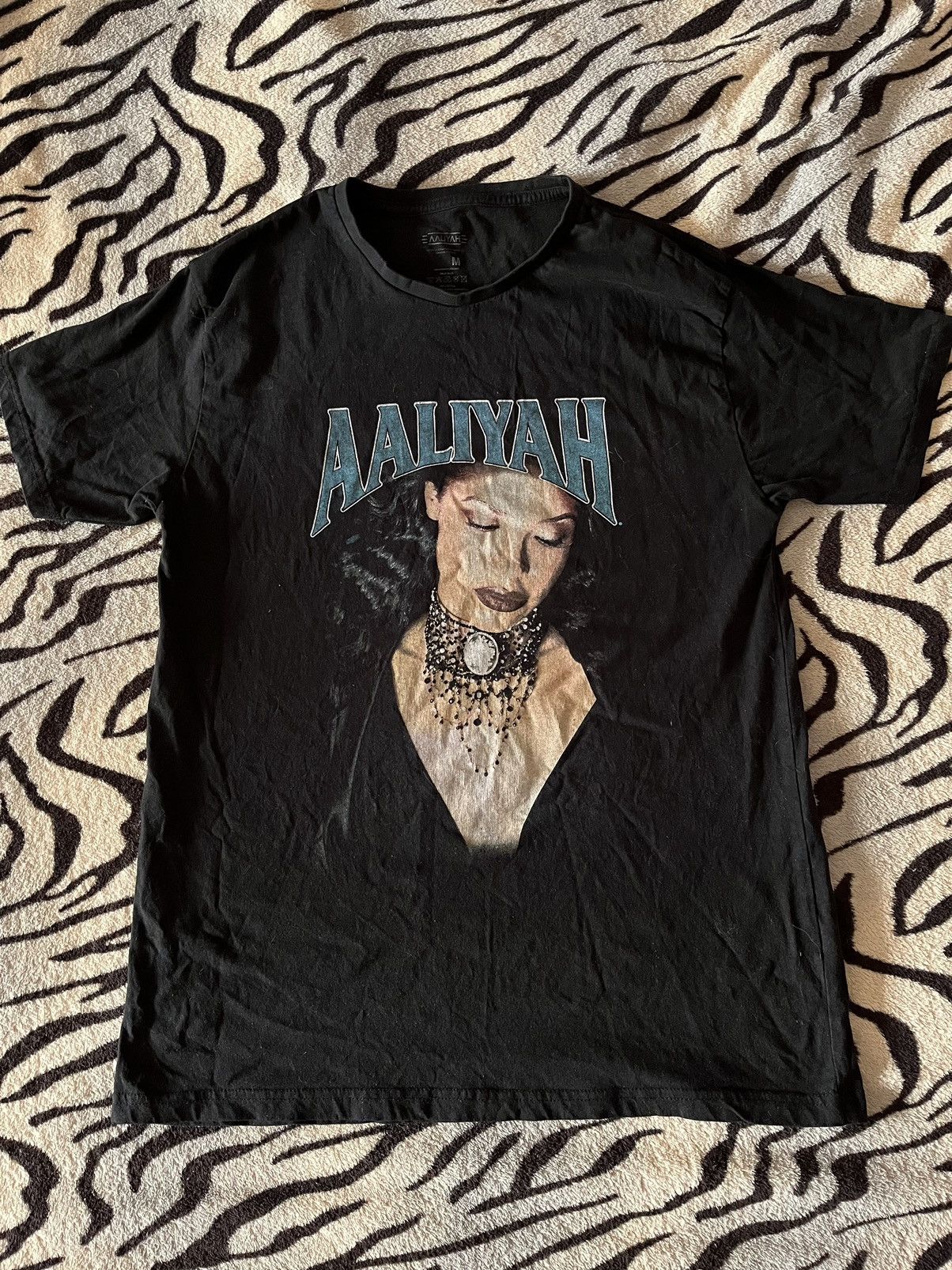 Vintage Aaliyah Official merch t shirt | Grailed