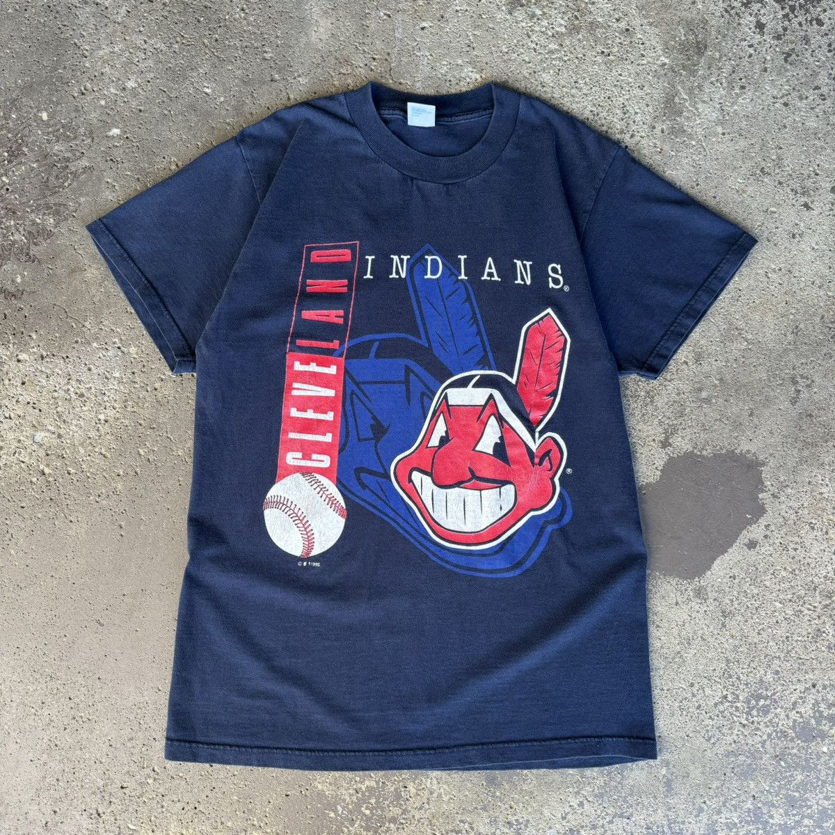 MLB × Streetwear × Vintage VINTAGE 1995 CLEVELAND INDIANS CHIEF WAHOO LOGO 7 TEE | Grailed