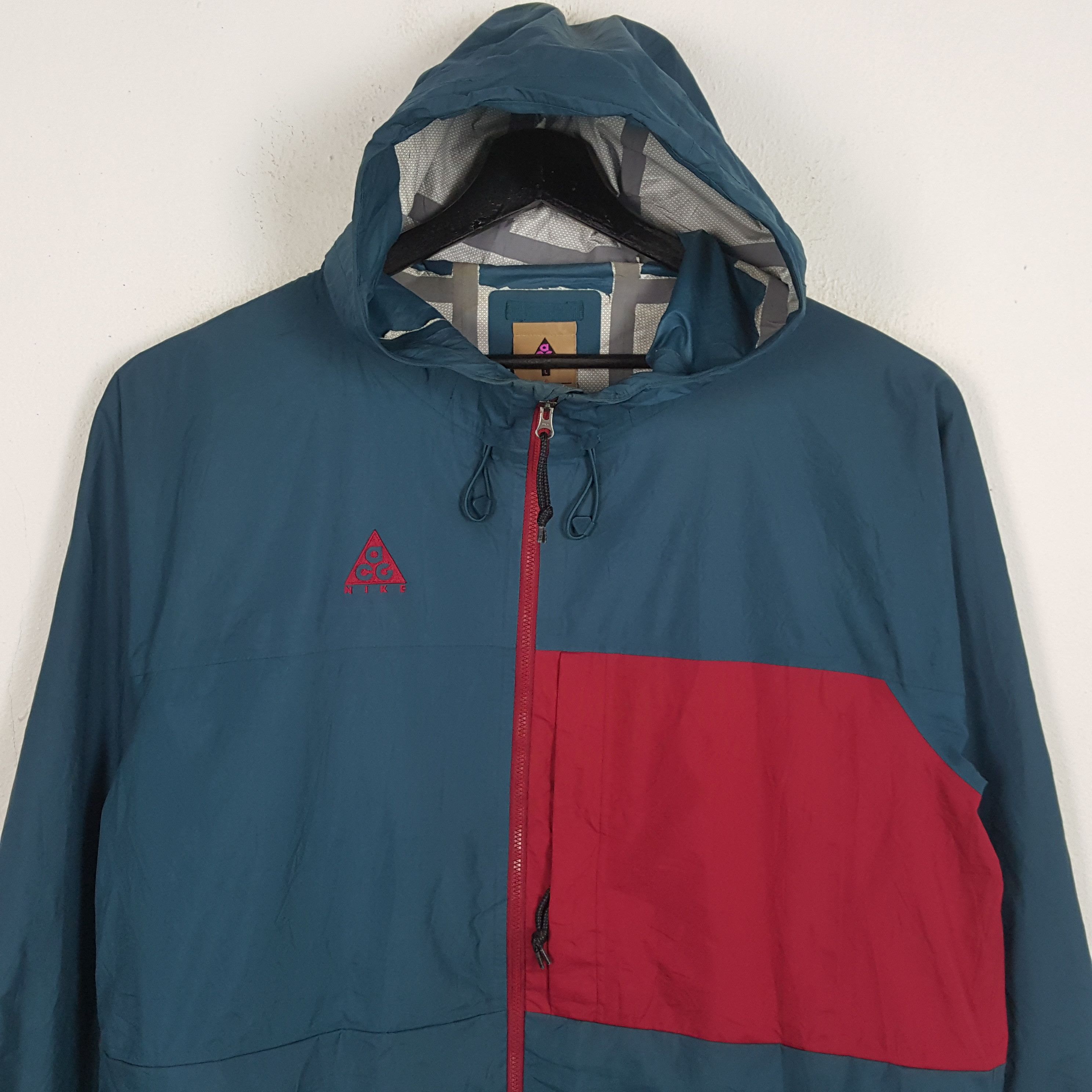 Vintage NIKE ACG Small Logo Design Windbreaker Jacket Hoodies | Grailed