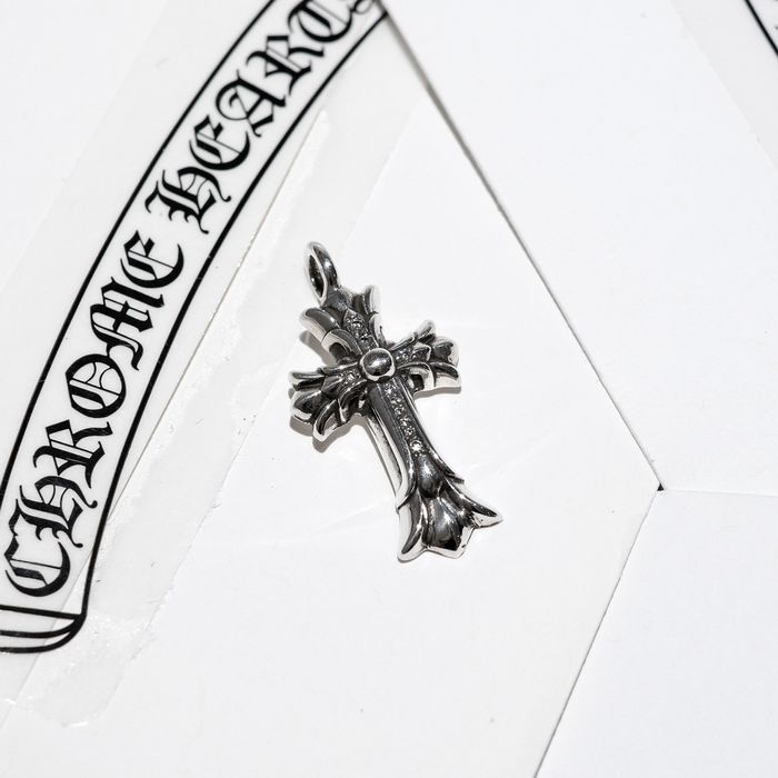 Chrome Hearts CHROME HEARTS DOUBLE CROSS PAVE DIAMOND PENDANT | Grailed