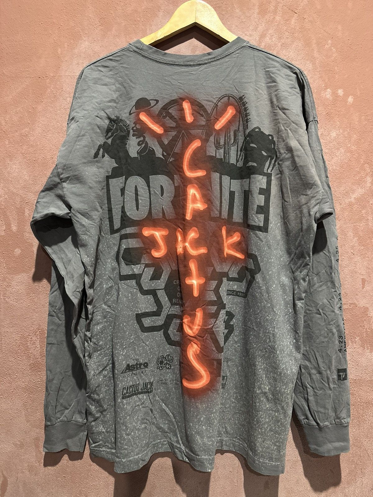 Travis Scott Fortnite x Travis Scott Backbling LongSleeve | Grailed