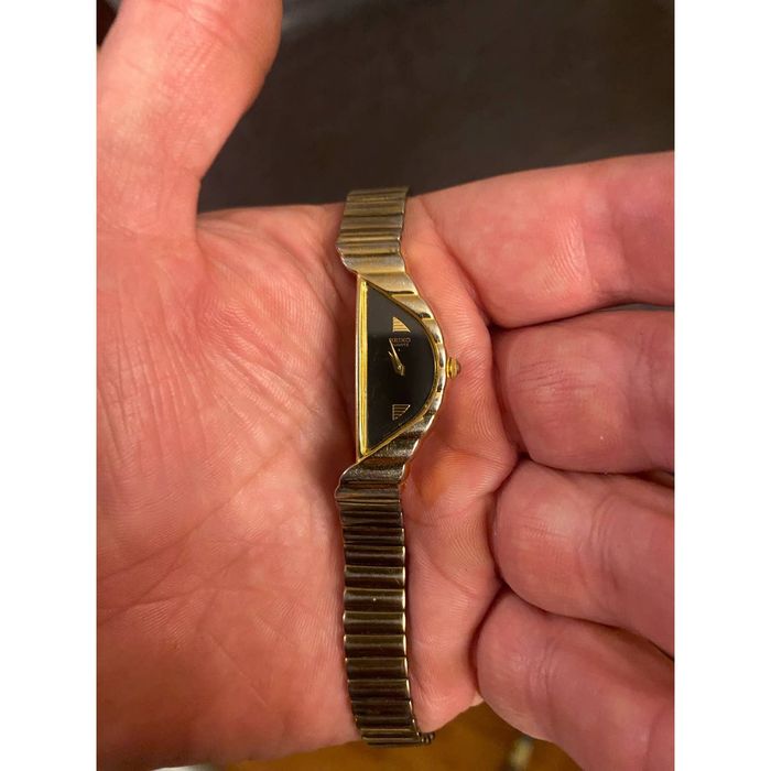 Seiko Vintage Half Moon Seiko 1F20-5059 Gold Tone Women’s Watch! | Grailed