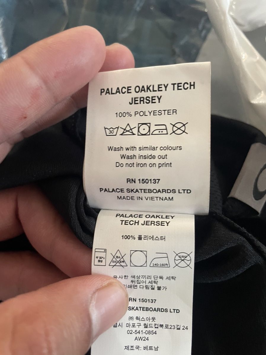 Oakley × Palace Palace Oakley Tech Jersey | Grailed Oakley × Palace Palace Oakley Tech Jersey | Grailed