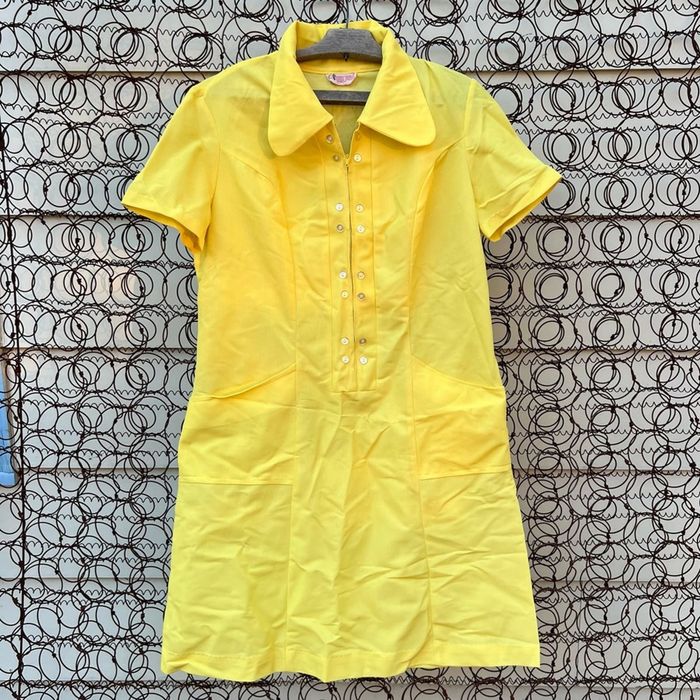 Vintage 50s 60s Mr. Trio Uniforms yellow zipper front waitress dress ...