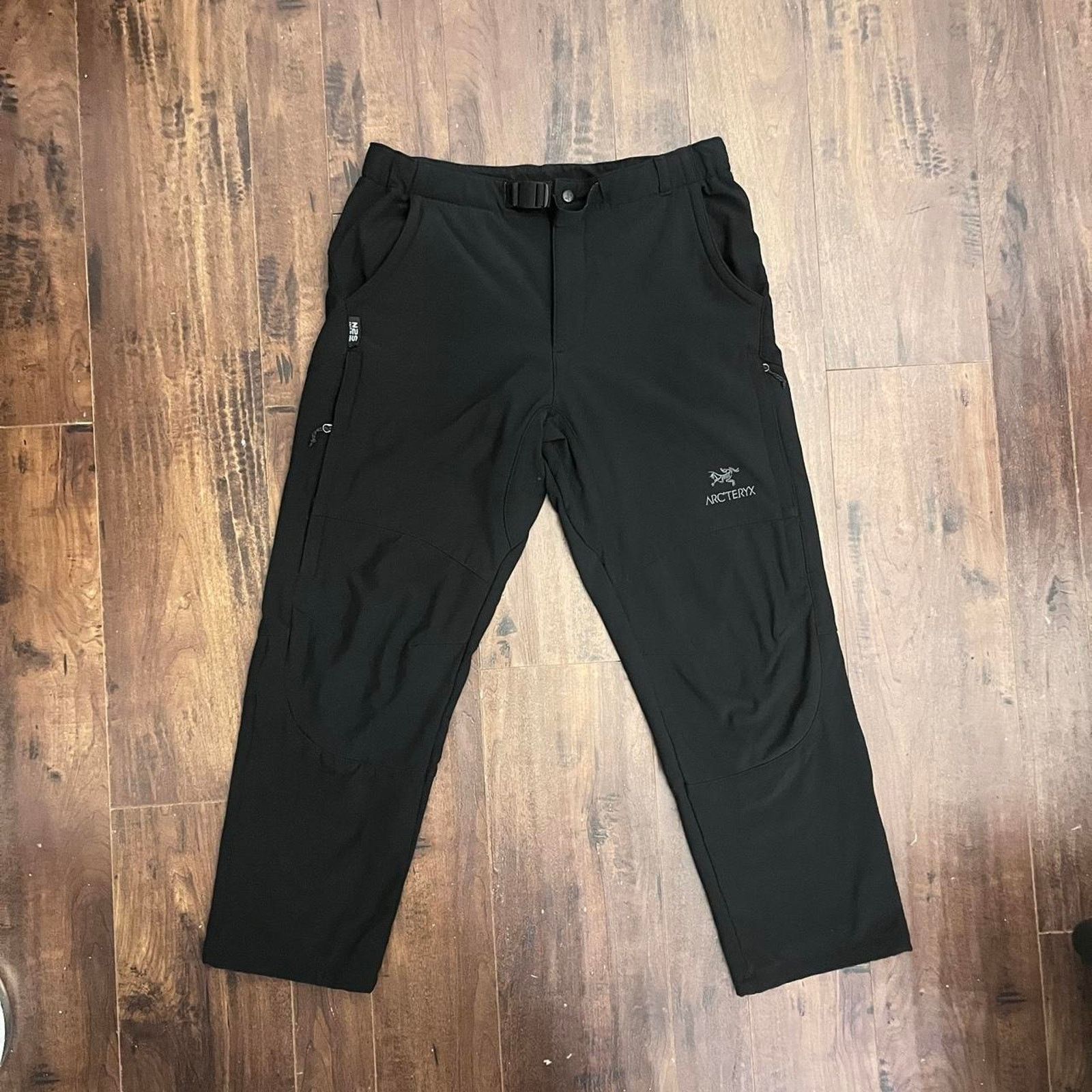 Arc'teryx Xl black arcteryx fissle insulated | Grailed