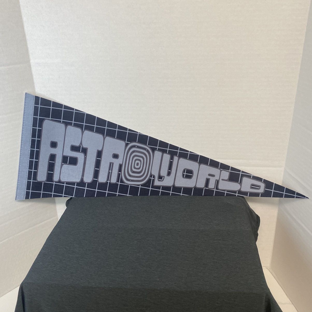 Travis Scott 2021 Astroworld Travis Scott Pennant Flag Tour Merch Black ...