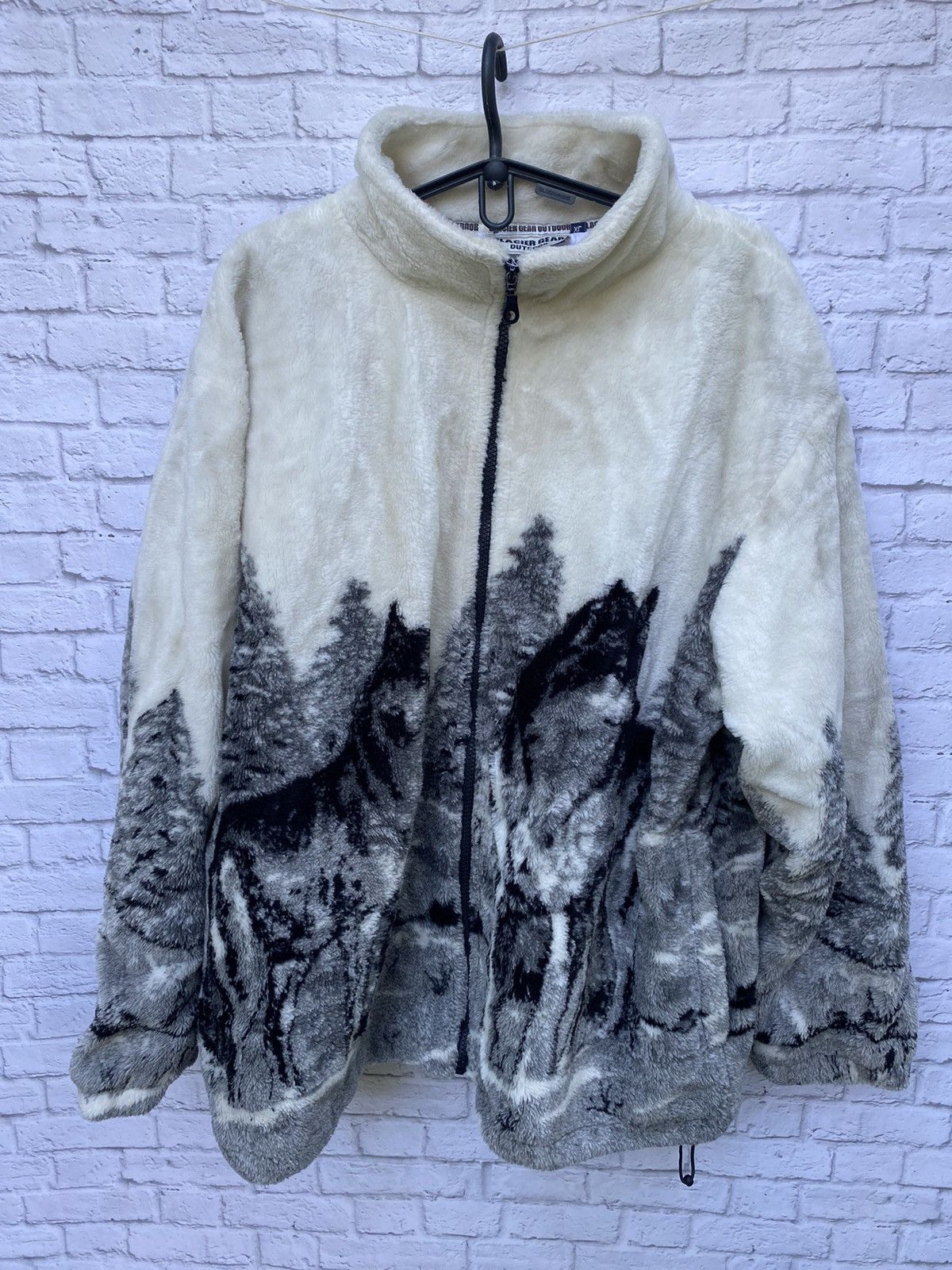 Vintage Animal wolf wolves vintage overprint logo winter fleece | Grailed