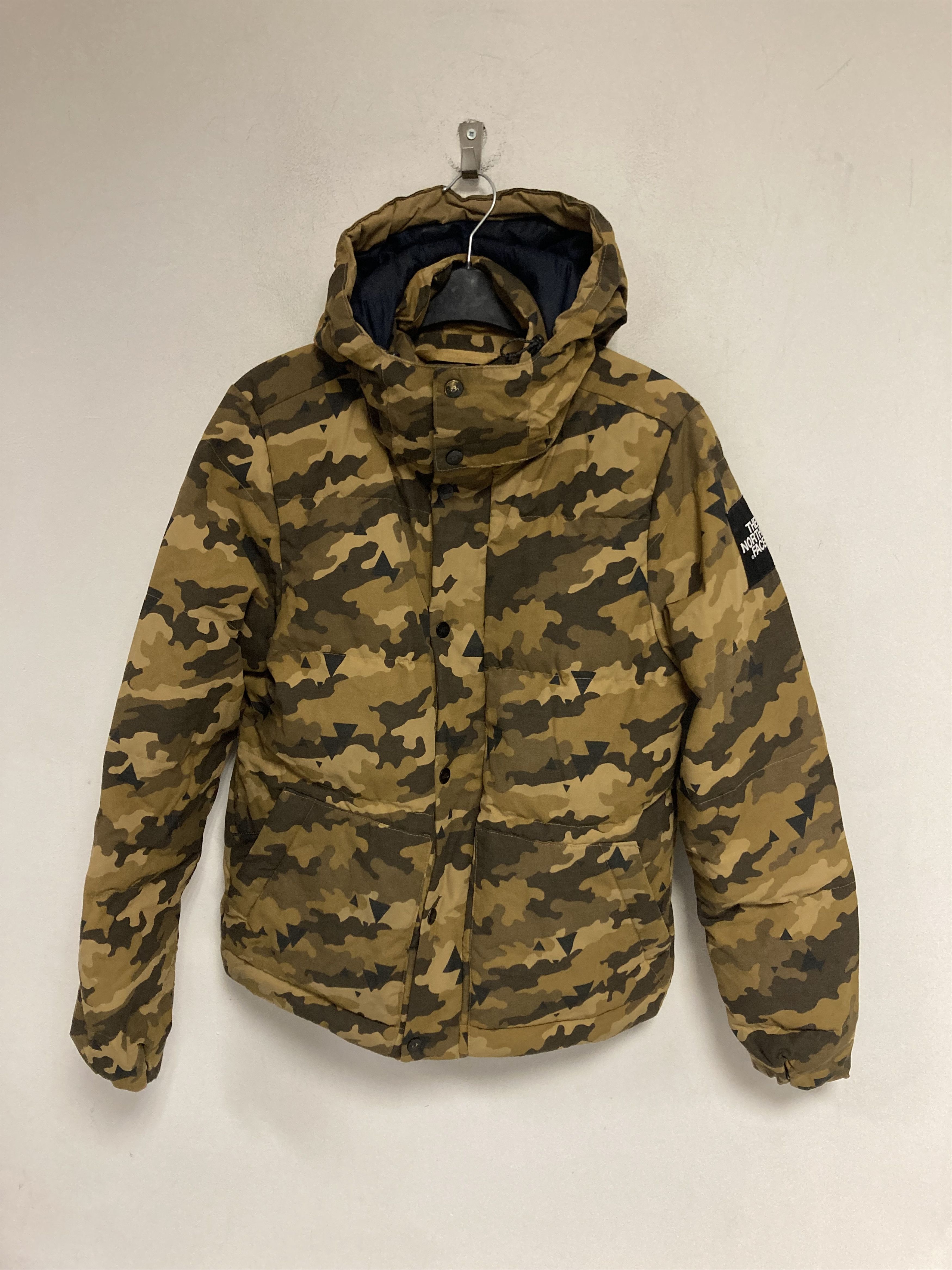 The North Face DAMAGED camo 550 down jacket puffer winter coat hooded ...