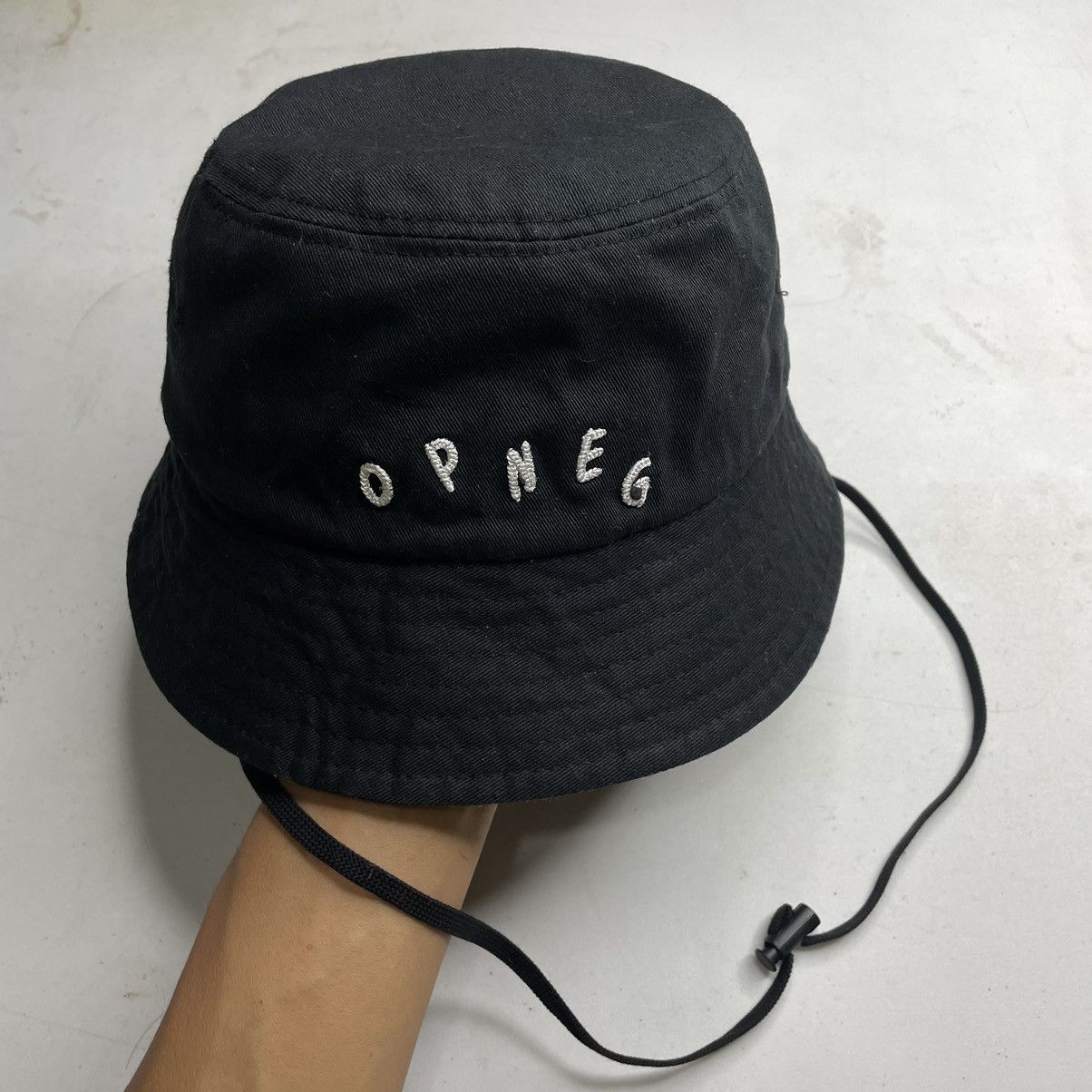 Black × Outdoor Style Go Out! × Streetwear SICK. Bucket with rope look ...