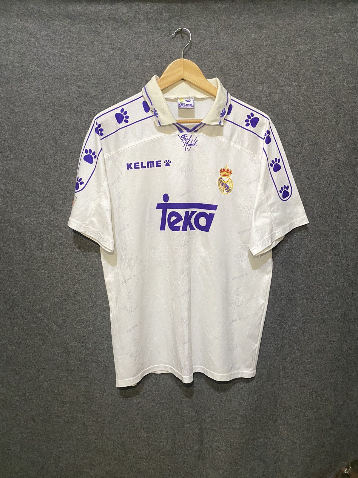 Real Madrid × Vintage Rare Soccer jersey vintage Real Madrid 1994 | Grailed