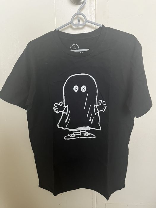 Uniqlo Uniqlo Kaws Peanuts Ghost T-Shirt | Grailed