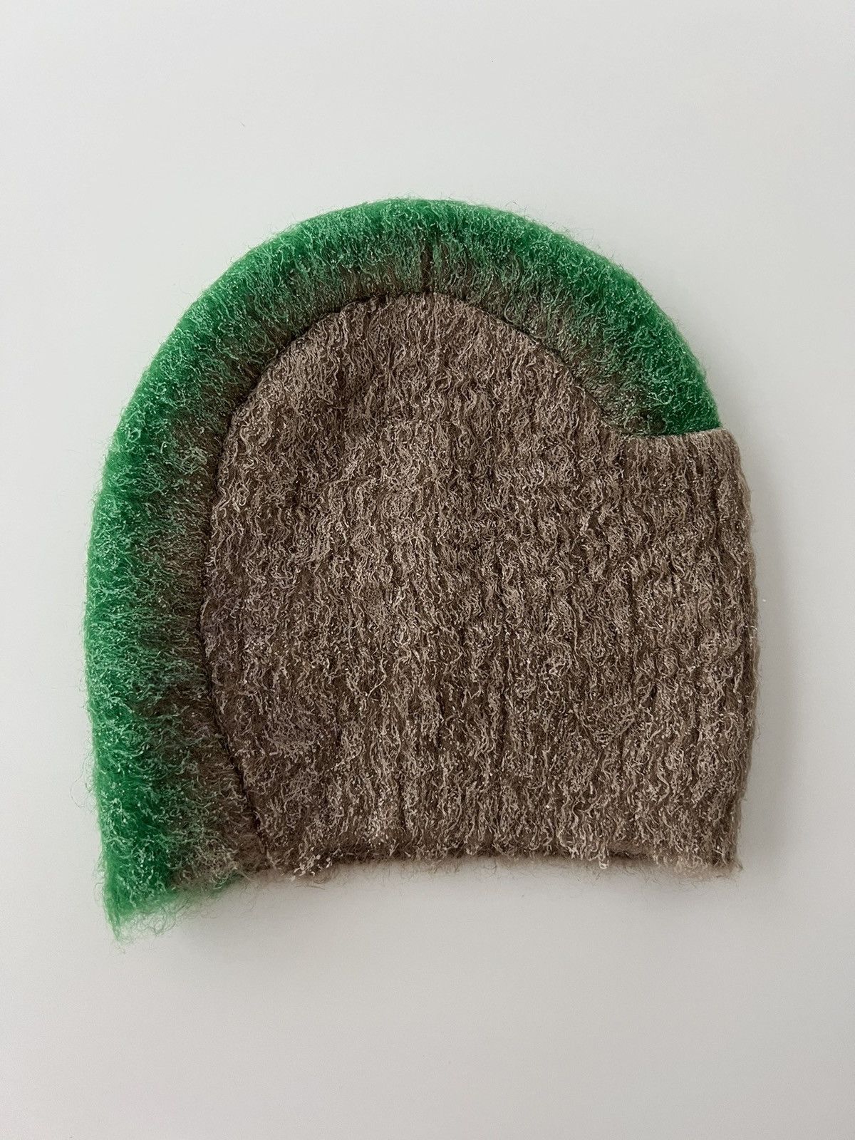Pre-owned Prada Fw07 Mohawk Beanie In Beige/green | ModeSens