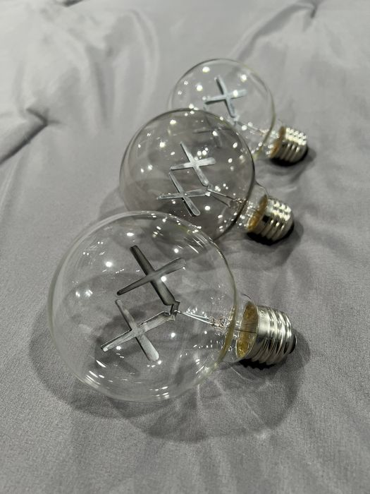 Kaws KAWS x The Standard Hotel 3 Bulb Set w/ Gooseneck Lamp | Grailed