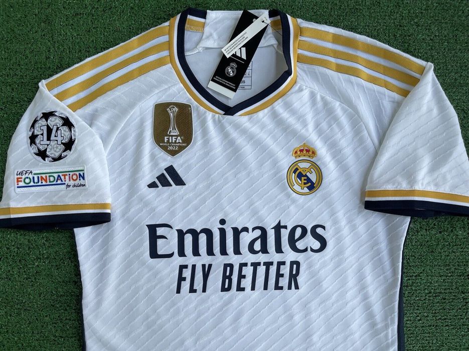 Soccer Jersey Real Madrid Jersey 2023/24 UCL -Bellingham #5 - Size M ...
