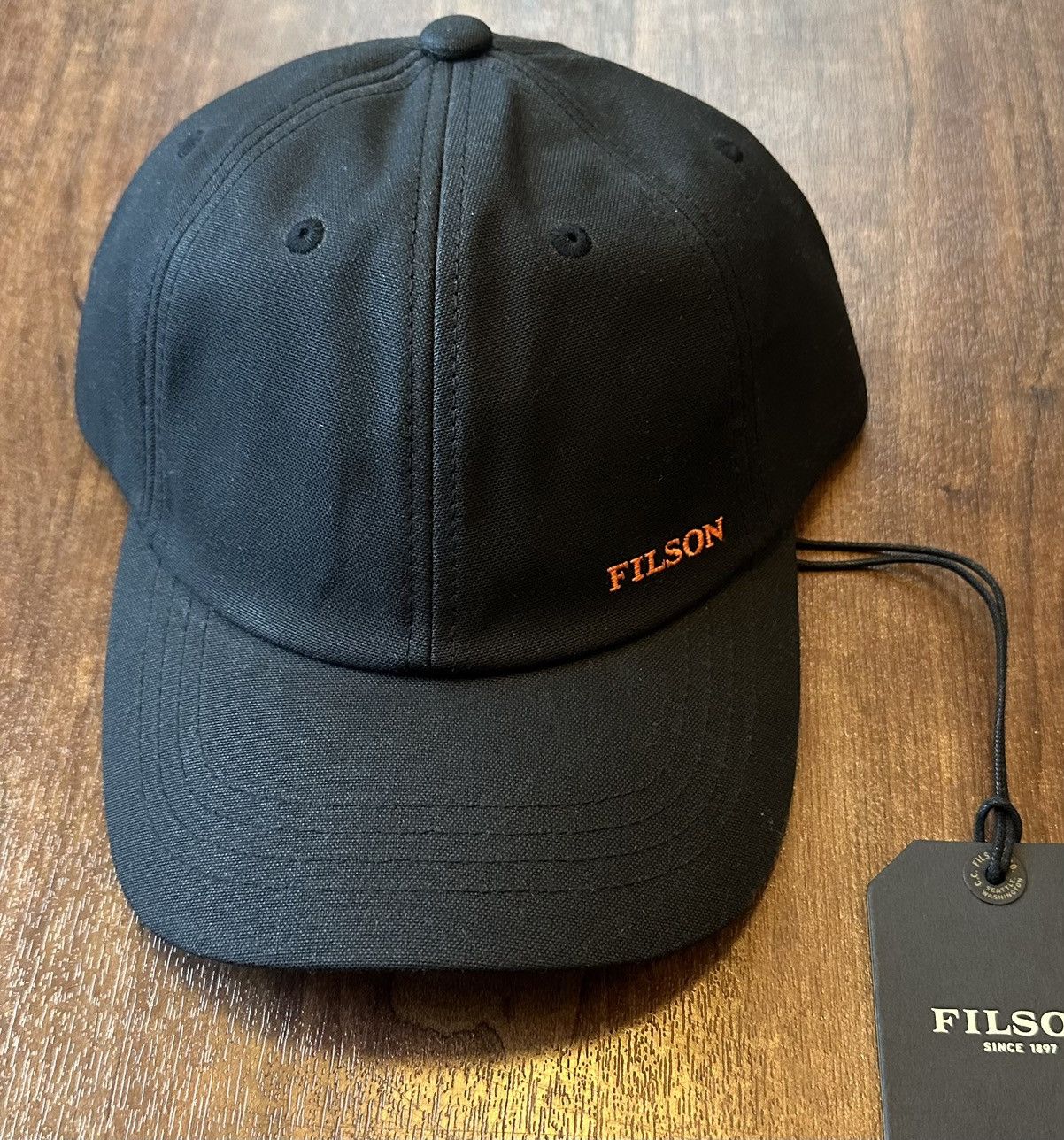 Filson Filson Oil Tin Waxed Low Profile Cap Black/Flame | Grailed