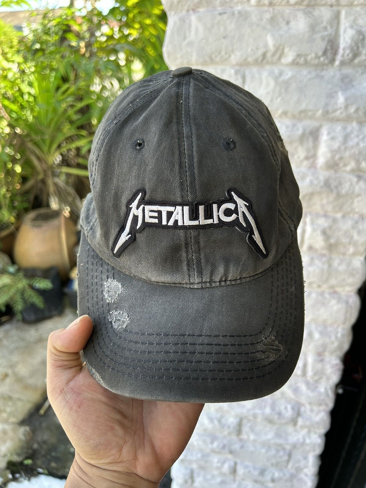 Band Tees × Metallica 💥 VINTAGE METALLICA DISTRESSED HATS | Grailed