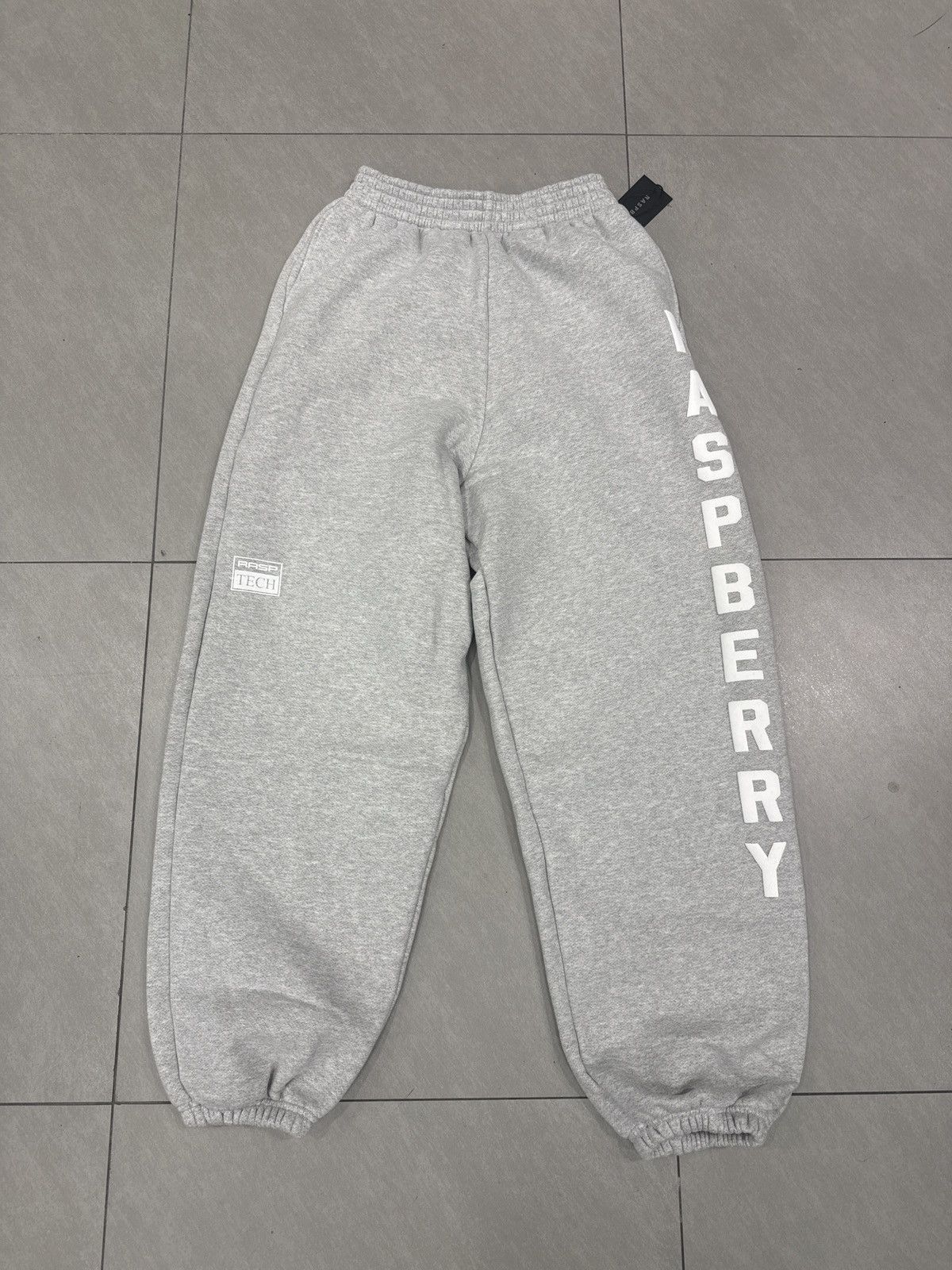 The GV Gallery The GVGallery Raspberry Hills Weekday Sweatpants XS ...