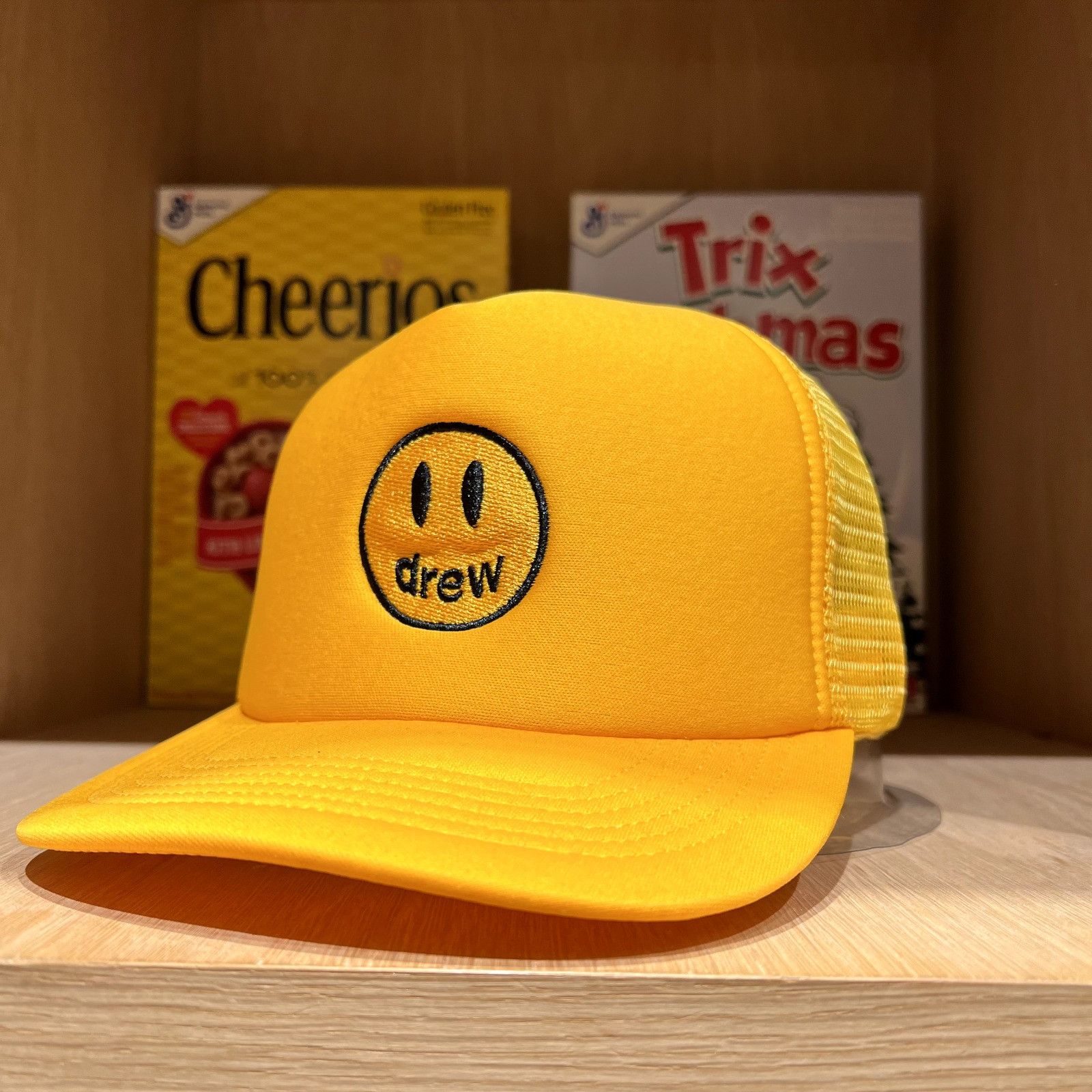 Drew House DREW HOUSE Mascot Smiley Face TRUCKER HAT Golden Yellow ...