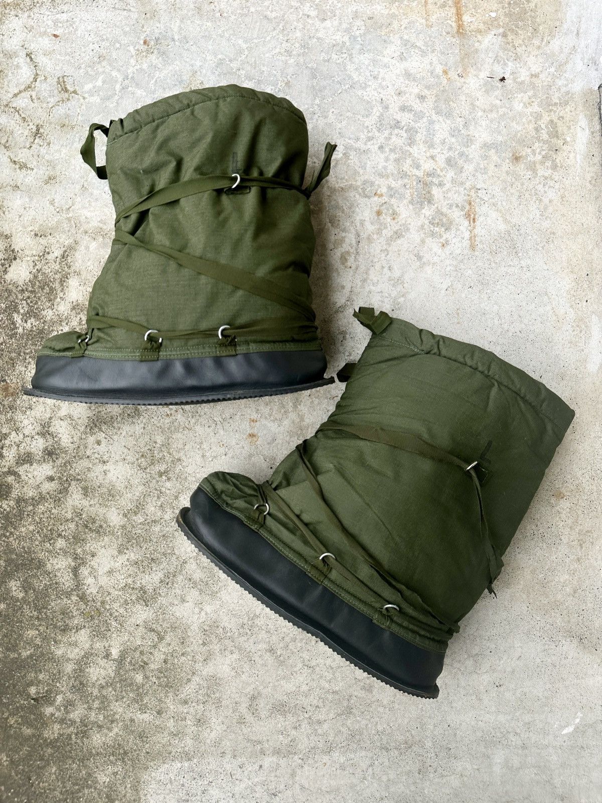 Vintage Quilted British Military Surplus Mukluk Overboots gorp boot ...