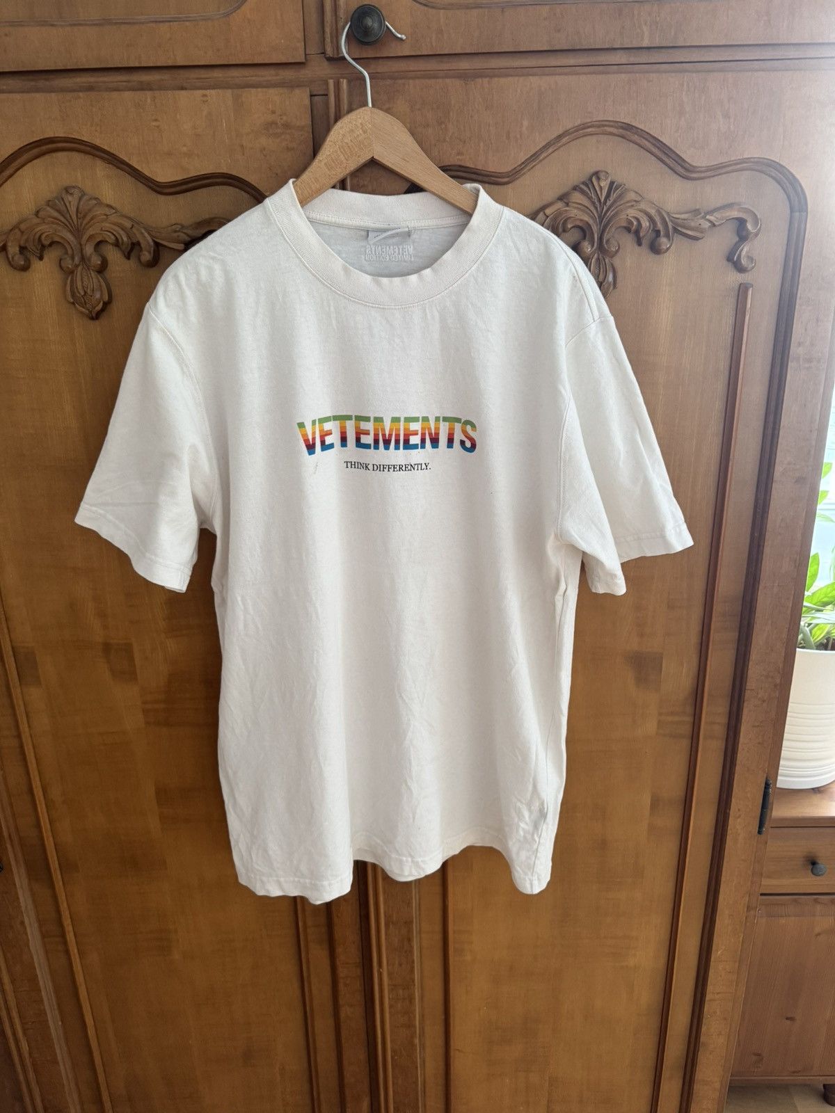 Vetements Vetements Think Different Tee | Grailed