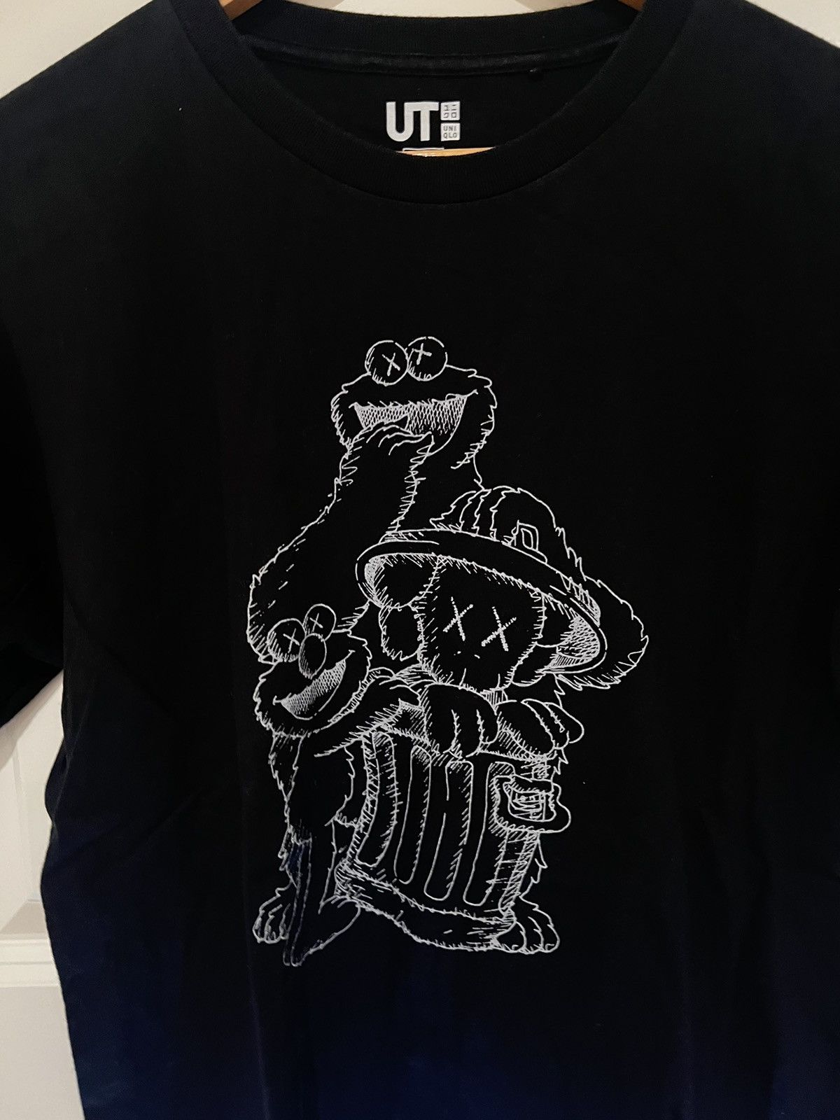 Kaws × Uniqlo KAWS x Uniqlo x Sesame Street Companion Trash Can Outline ...